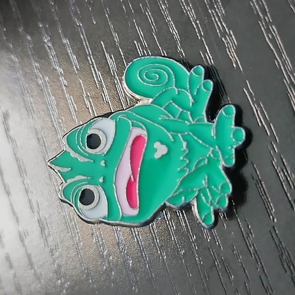 Disney | Jewelry | Disneys Tangled Pascal Iguana Enamel Pin Official ...